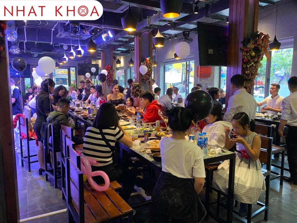 Hợp lớp là gì? Ý nghĩa thực sự của ngày hội ngộ