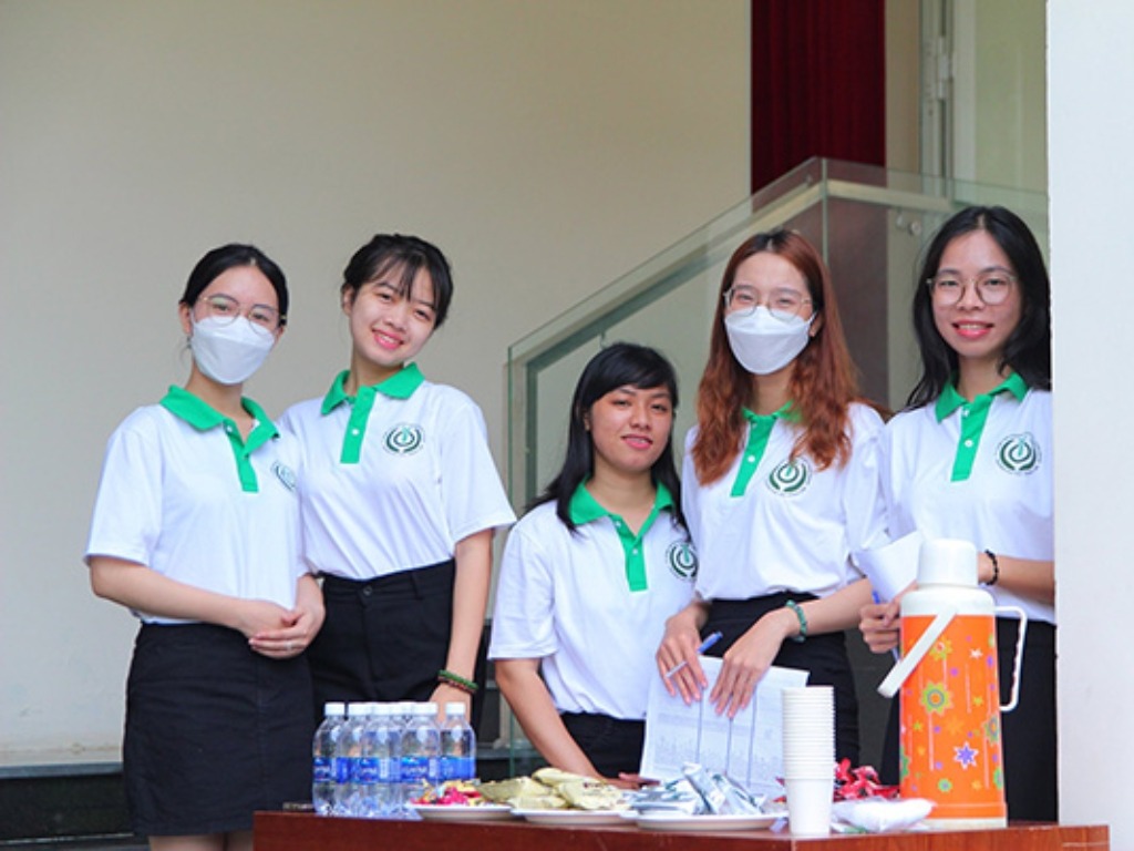 Logo NLU: Ý nghĩa & Đồng phục Đại học Nông Lâm đặc trưng